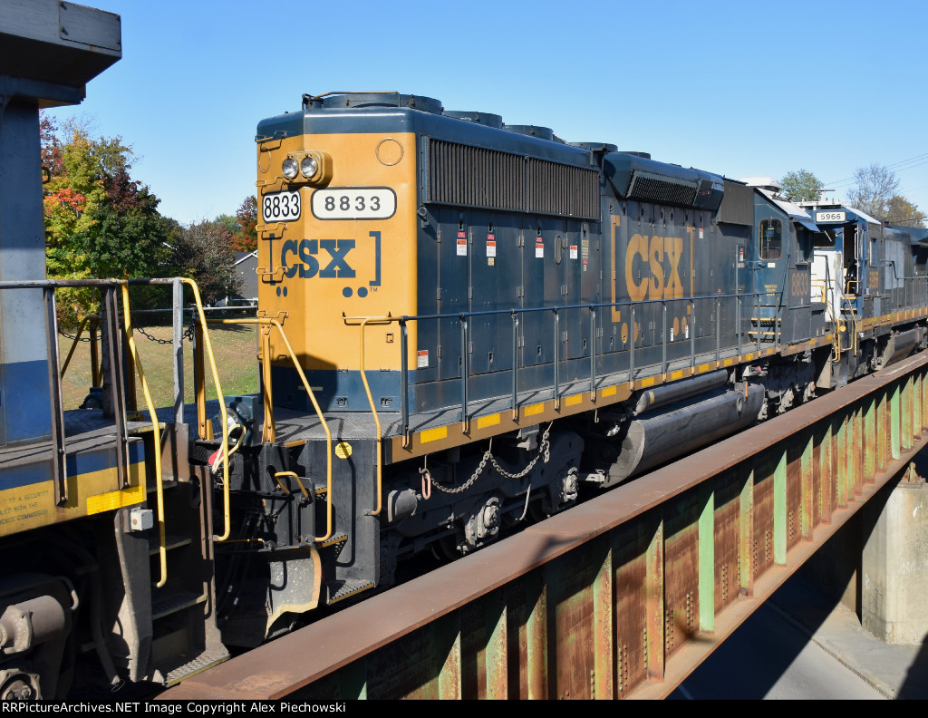 CSX 8833